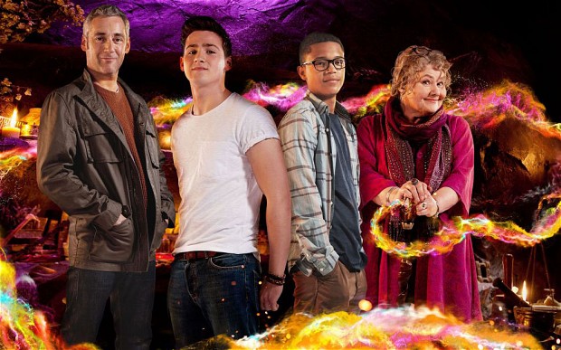 Doc Oho Reviews...: Wizards vs Aliens Season One