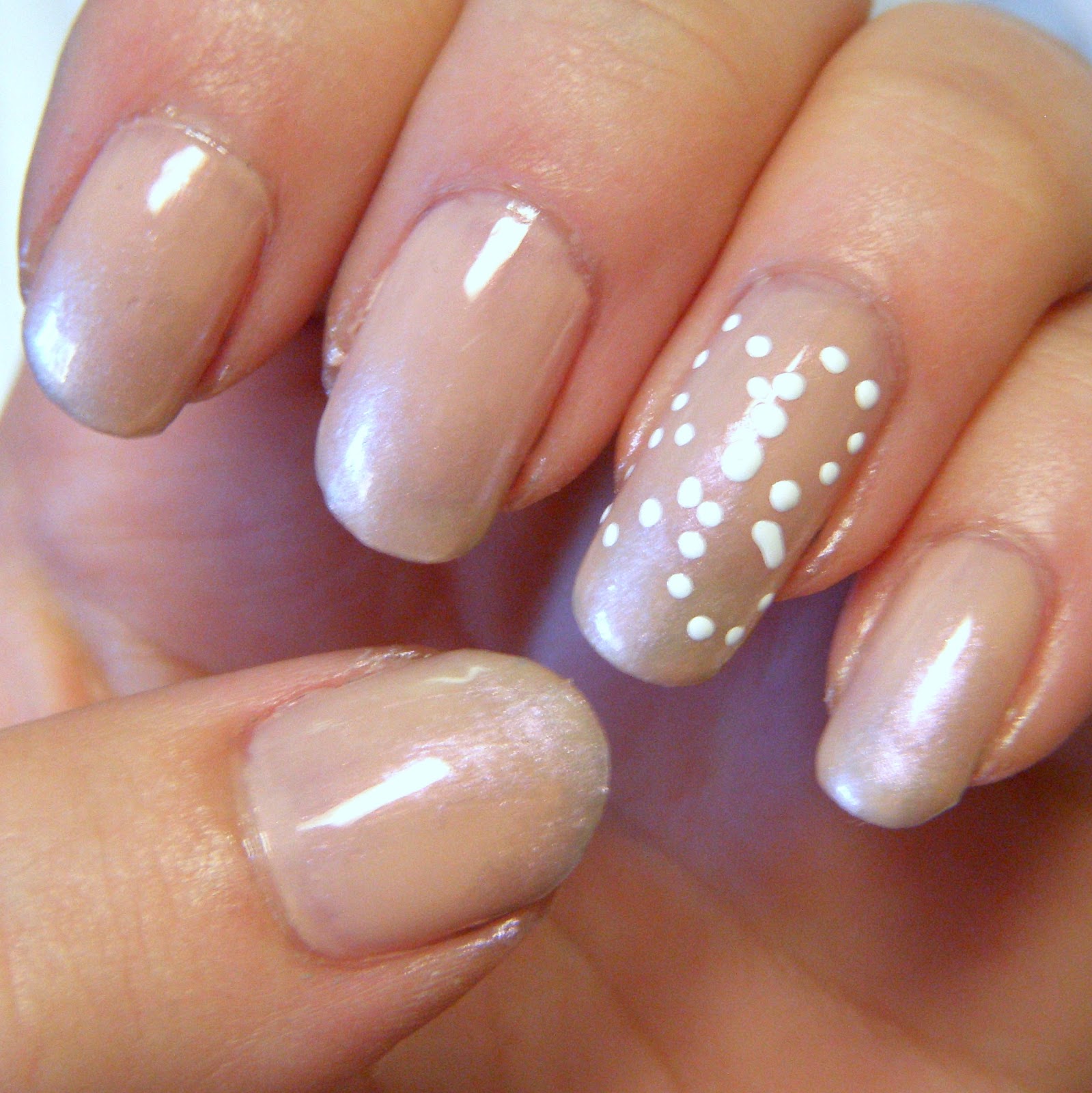 Quixii's Nails: 05/19/12 - Unnoticeable Nails