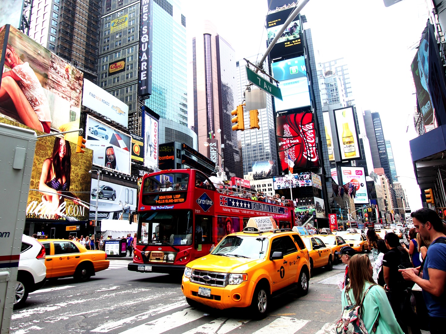 Rob Pointon Artist Travel Blog: Oil painting 12 - Times Square looking ...