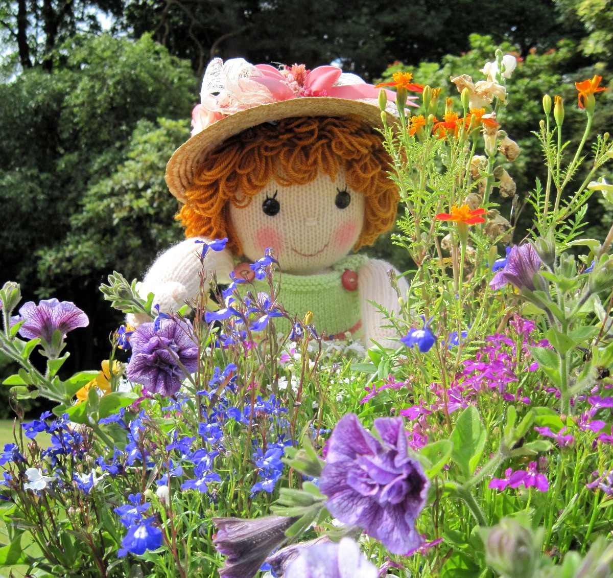 Flutterby Patch: Flowers and fun