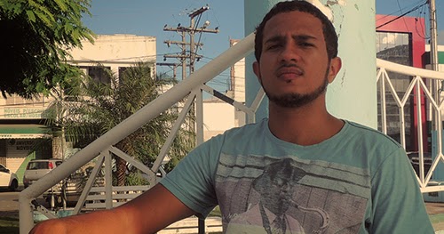 O rapper Kayo Andrade critica o "Jeitinho Brasileiro" em seu novo vídeo