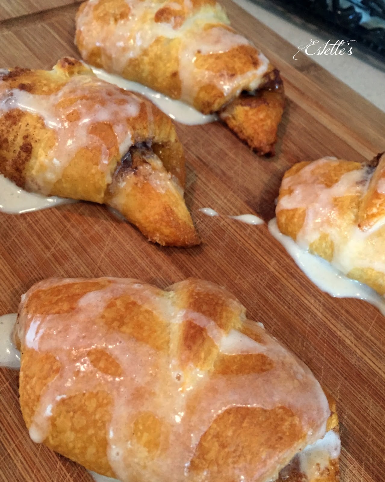 Estelle's: CINNAMON CRESCENTS