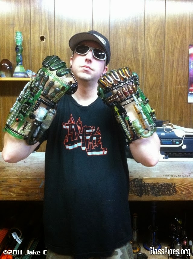 Passion for Pot: Fully wearable and functional bionic arm pipe!!!