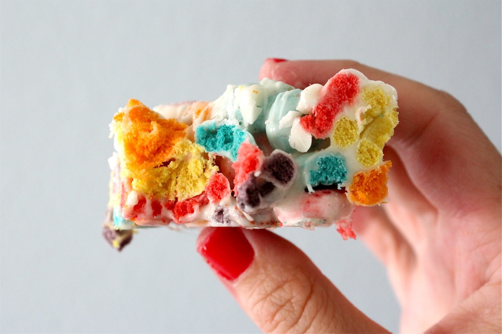 Fruit Loop Treats - MADE EVERYDAY