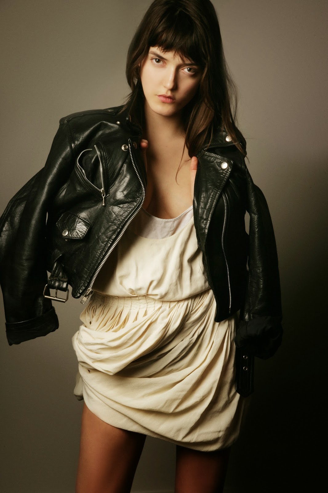 MAJOR MODEL WOMEN: back from her european trip, Alaia Baldwin shot by ...