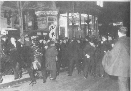 Gutted Arcades of the Past: 6th February 1934 Crisis in Paris