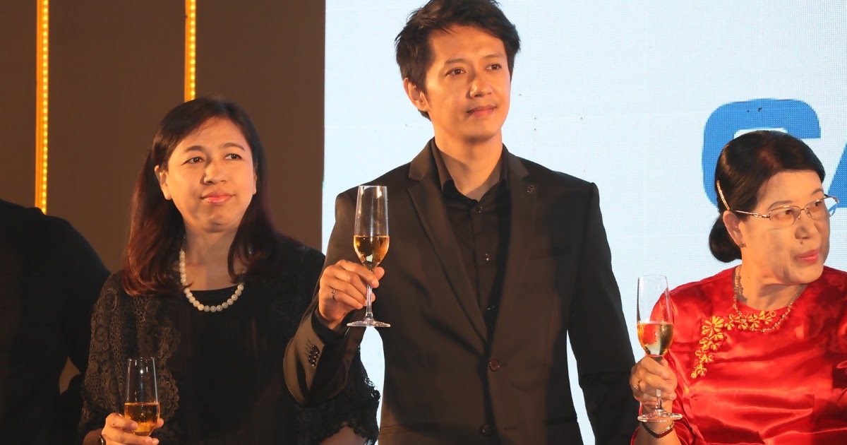 "Cherry Oo" ႏွစ္ (၃၀) ျပည့္ညစာစားပြဲ အခမ္းအနား အႏုပညာ႐ွင္မ်ား တတ္ေရာက္