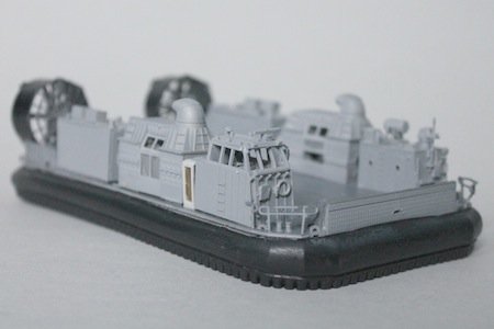 Dennis-Toys: Trumpeter - 1/144 U.S Navy Landing Craft Air Cushion LCAC Kit