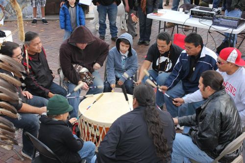 White Wolf : Saving the wolves: Michigan Indians fight wolf hunt