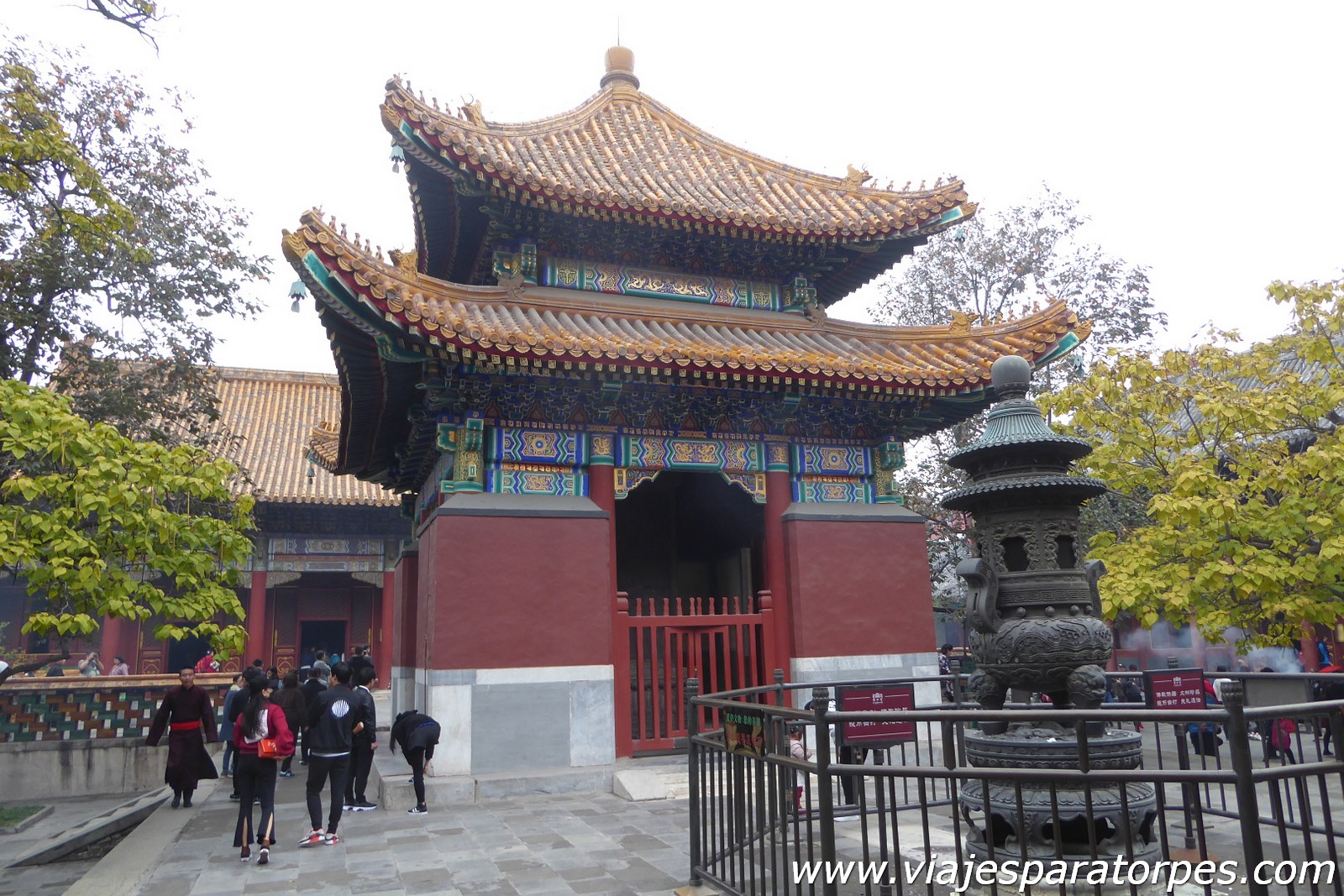 Blog de viajes: Qué ver en Pekín (IV). El Templo Lama y alrededores.