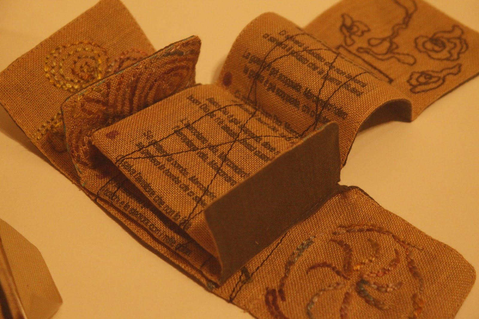 CAMINO LECTOR: EL OBJETO LIBRO O LIBRO OBJETO