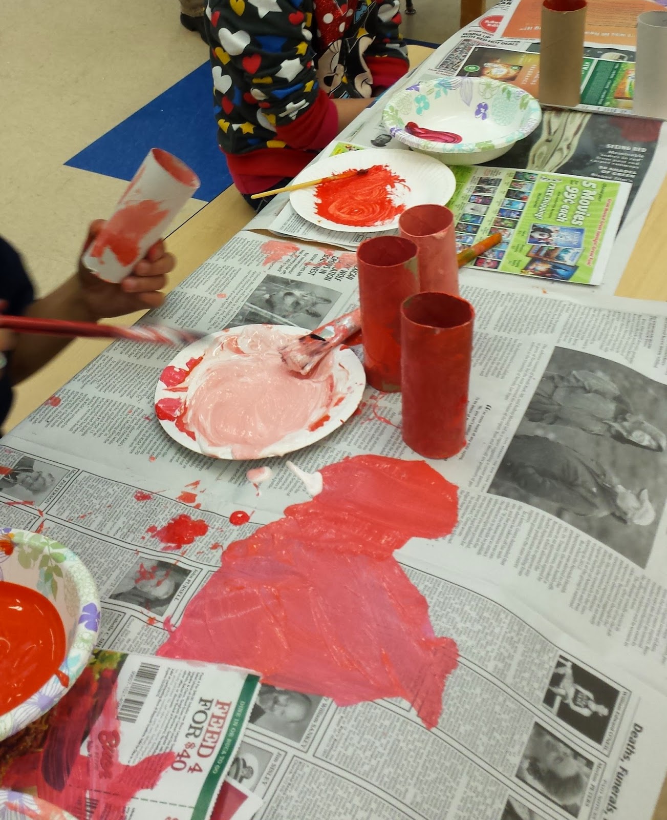 At School Making Crafts: Anemones--Under the Water (part 1)