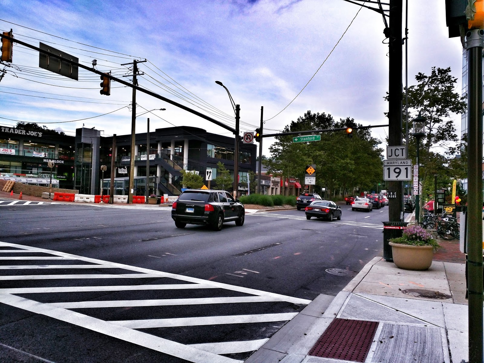 Robert Dyer @ Bethesda Row: New traffic light at Wisconsin & Stanford ...