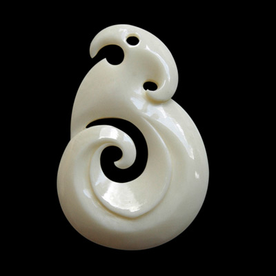 Bali Bone Carver : Maori Bone Pendant