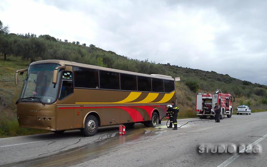 Αργολικός Ποιμήν: ΦΩΤΙΑ ΣΕ ΤΟΥΡΙΣΤΙΚΟ ΛΕΩΦΟΡΕΙΟ ΠΟΥ ΕΚΤΕΛΟΥΣΕ ΤΟ ...