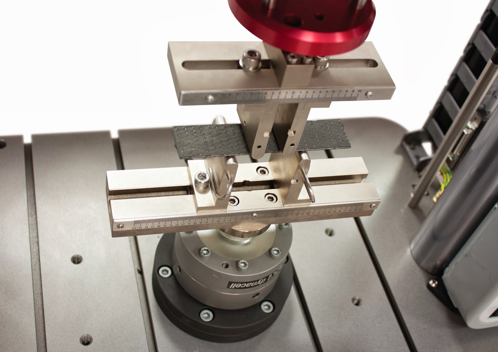 Instron Community: 4-Point Bend Testing of Carbon Fiber