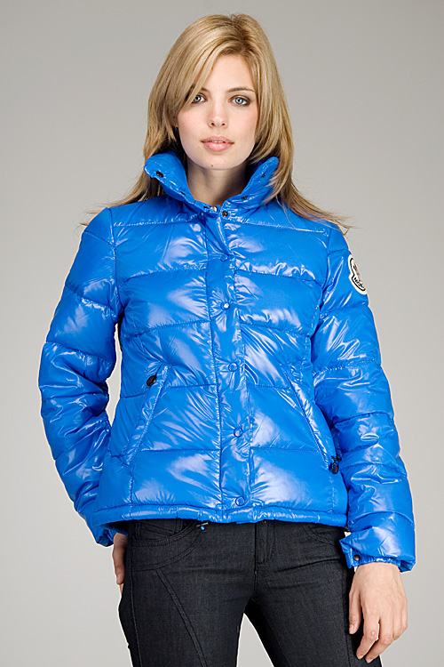 Downjacket fashion: Blue Moncler Claire