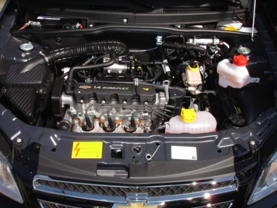 Um pouco sobre automóvel: Prisma 1.4 2012