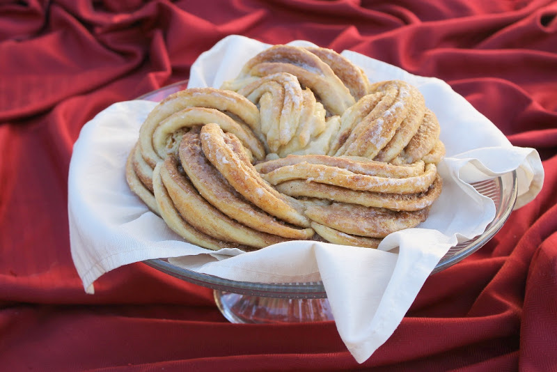 Step by Step Gourmet: Cinnamon Rose Bread