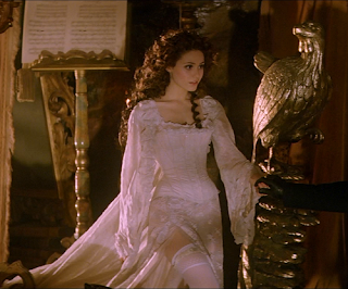 Recanto da Escritora: O Fantasma da Ópera -- O Figurino de Christine Daaé