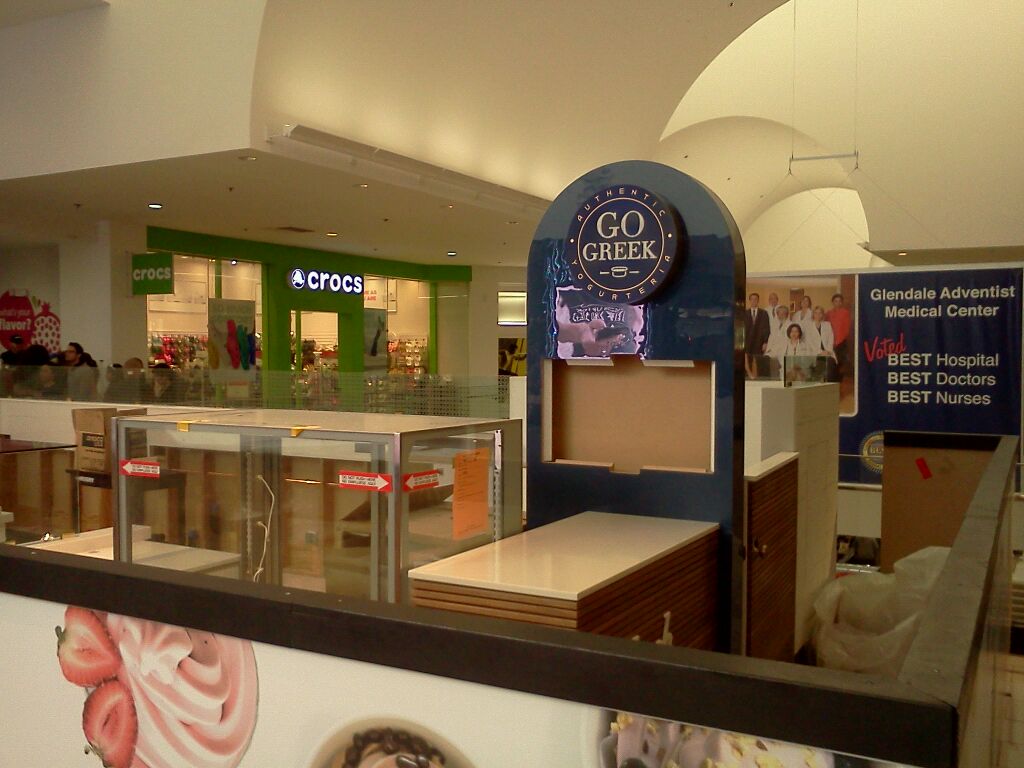 Fro-Yo Girl Speaks: Future Froyo Shop Pictures: Go Greek Yogurteria at ...