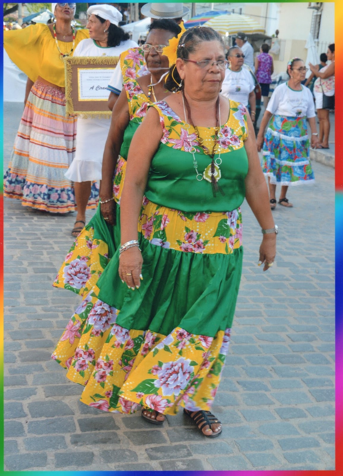 Por que Antônia Rodrigues é considerada "mestra" de cultura popular?