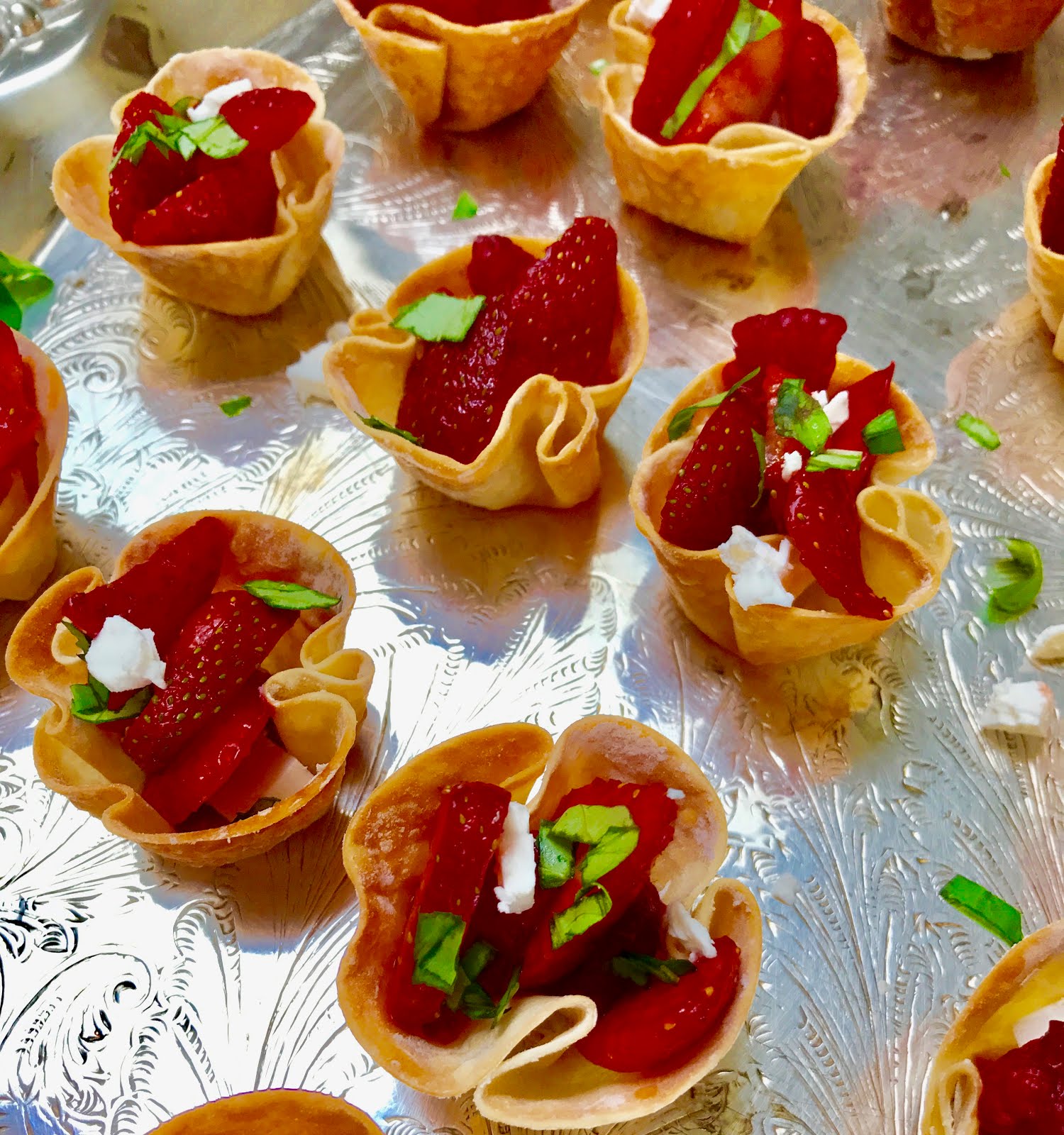 Mini Strawberry Cup Crunch