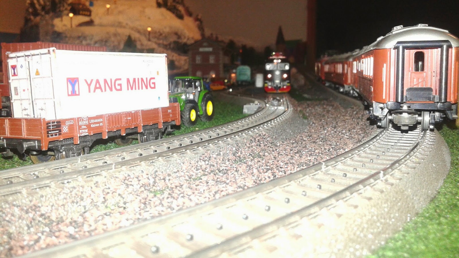 Tågprojektet i Särslöv: Unboxing Roco RC6 i AC utförande