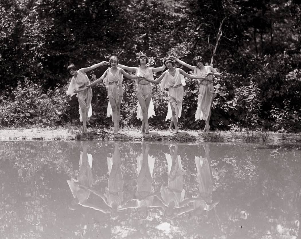 Beautiful Black and White Photos of Ballet Dancers From the 1920s ...