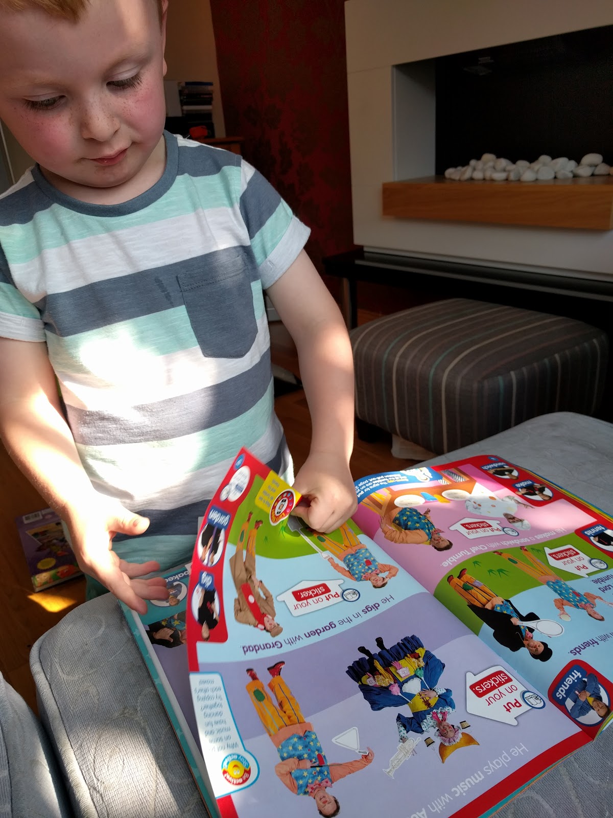 Entertaining Elliot: Something Special Interactive Magazine