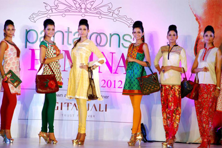 Tamil Actress Wallpapers: Hot Indian Models Ramp Walk Photos