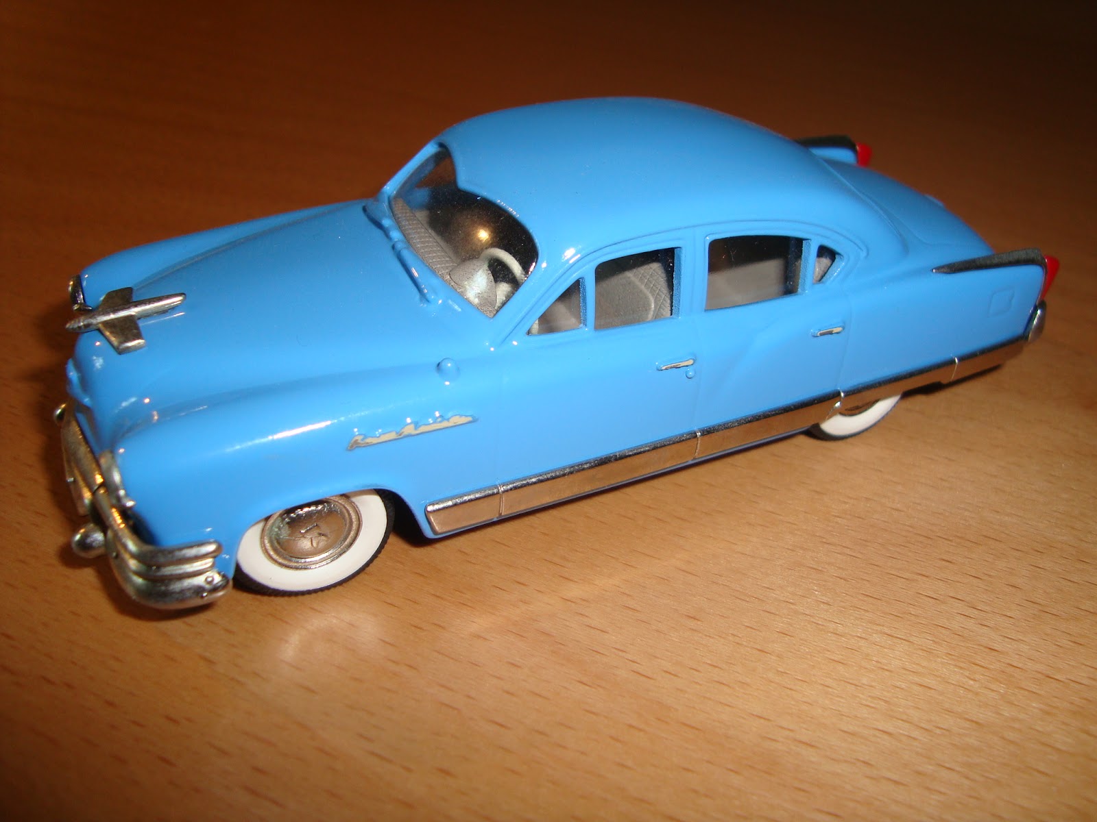 Oscar's Classic Model Cars Collection: 1953 Kaiser Manhattan