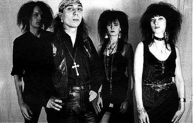 Luurankoja kaapissa: Two Witches