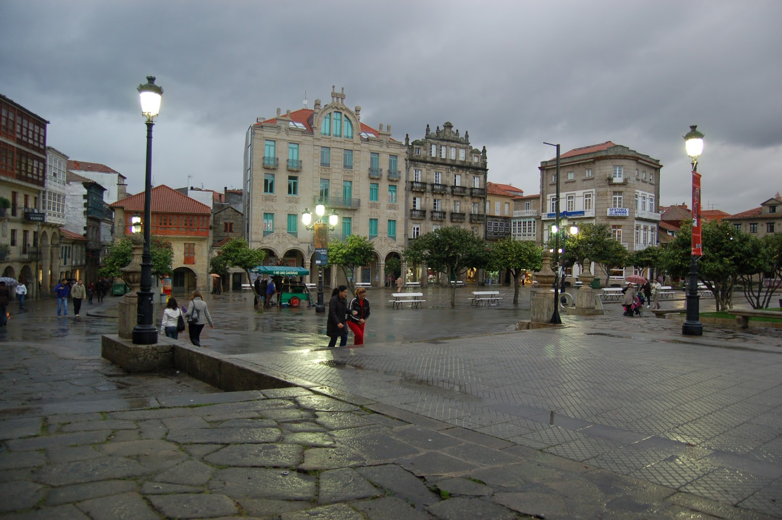 Turisteando: Praza da Ferrería y Praza de Ourense(Pontevedra)