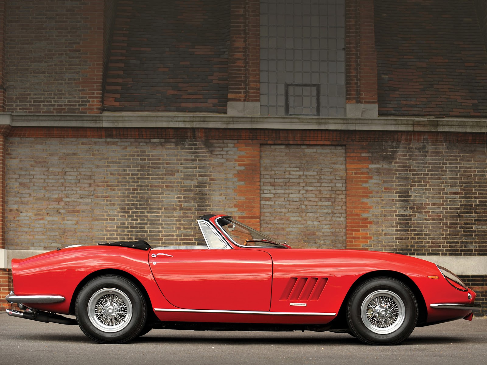 The Renowned $27.5M 1967 Ferrari 275 GTB/4 S NART Spider - Super Car Guru