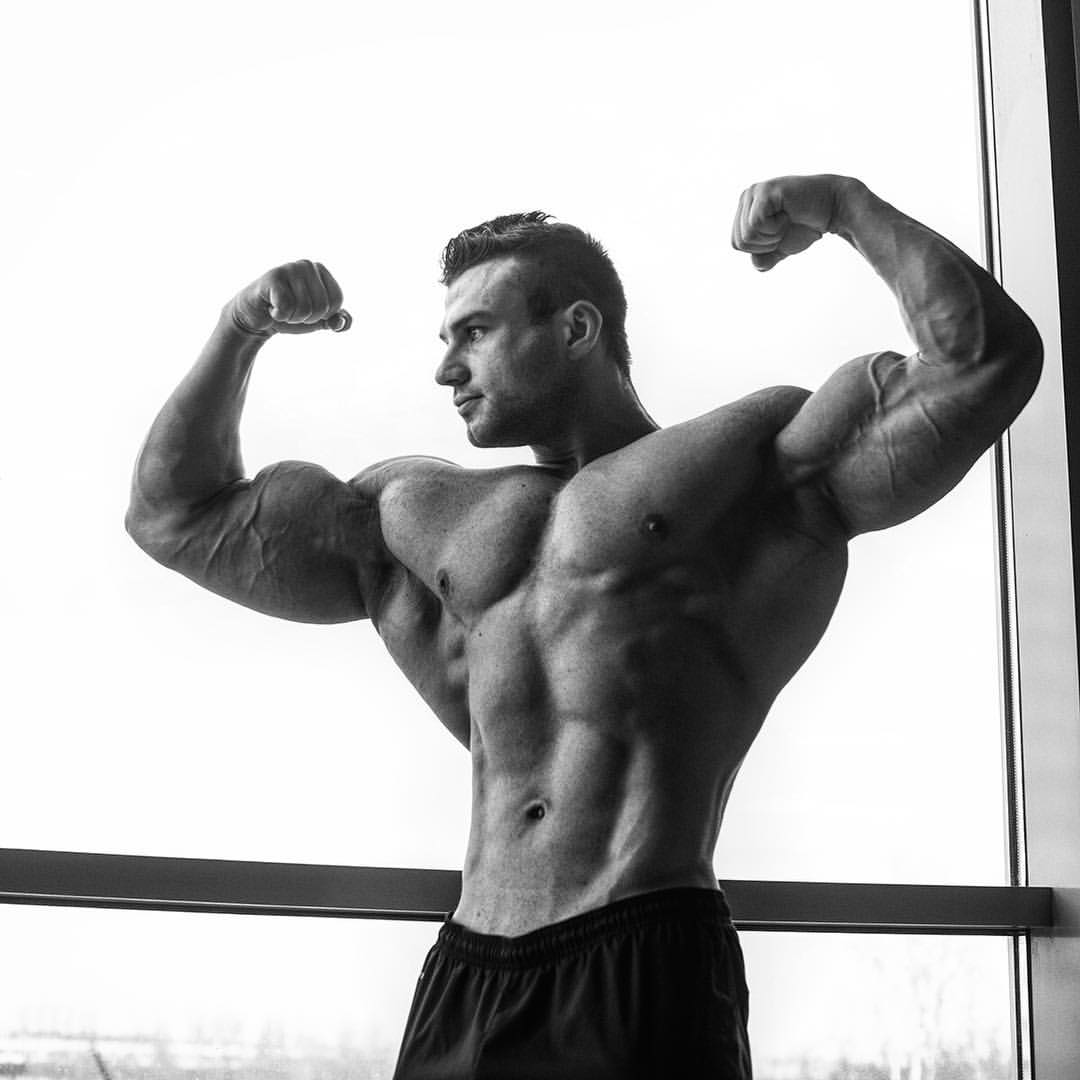 the beauty of male muscle: Dmitriy