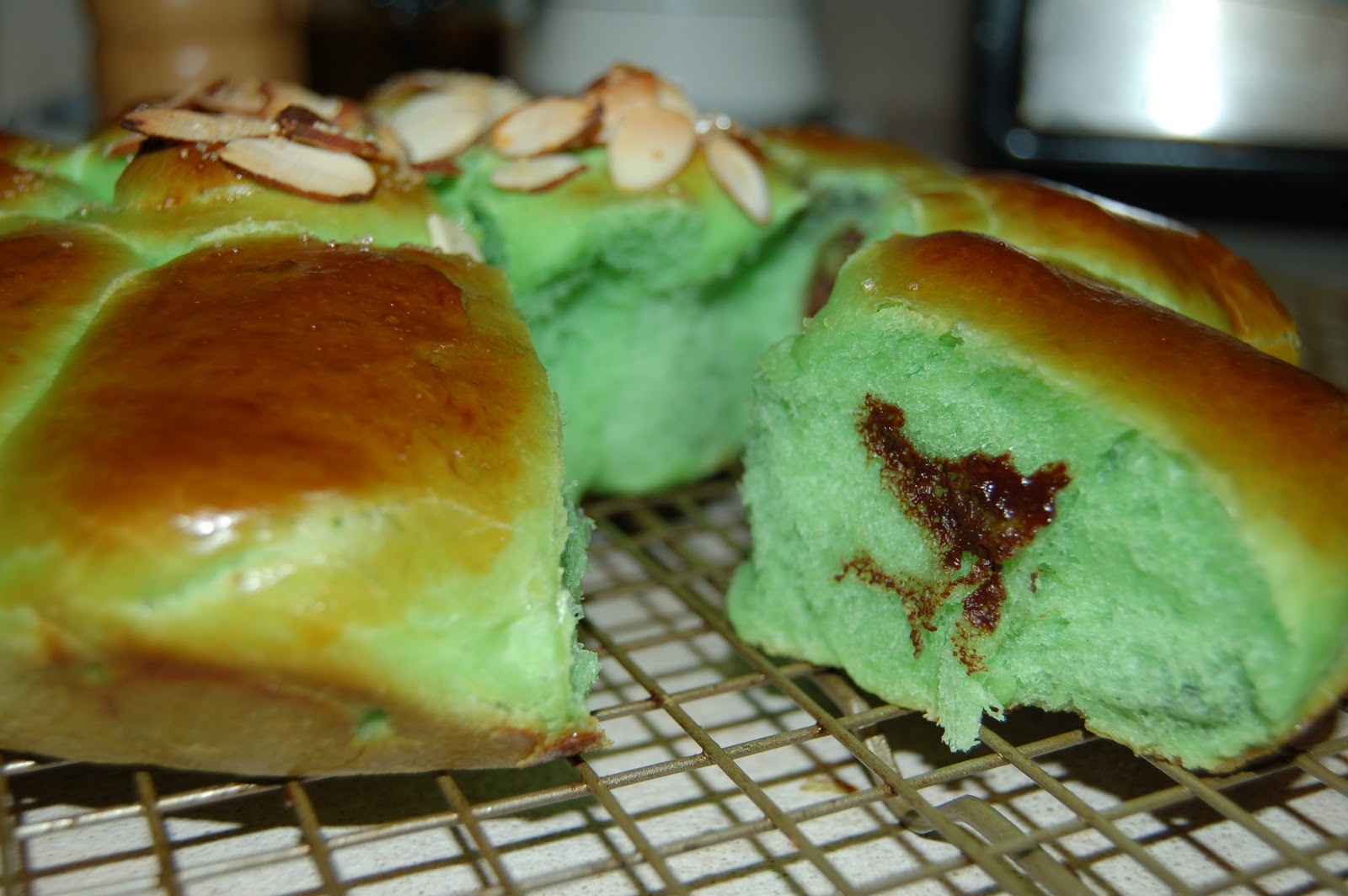 Eve's Humble Kitchen: Pandan Bread with Nutella