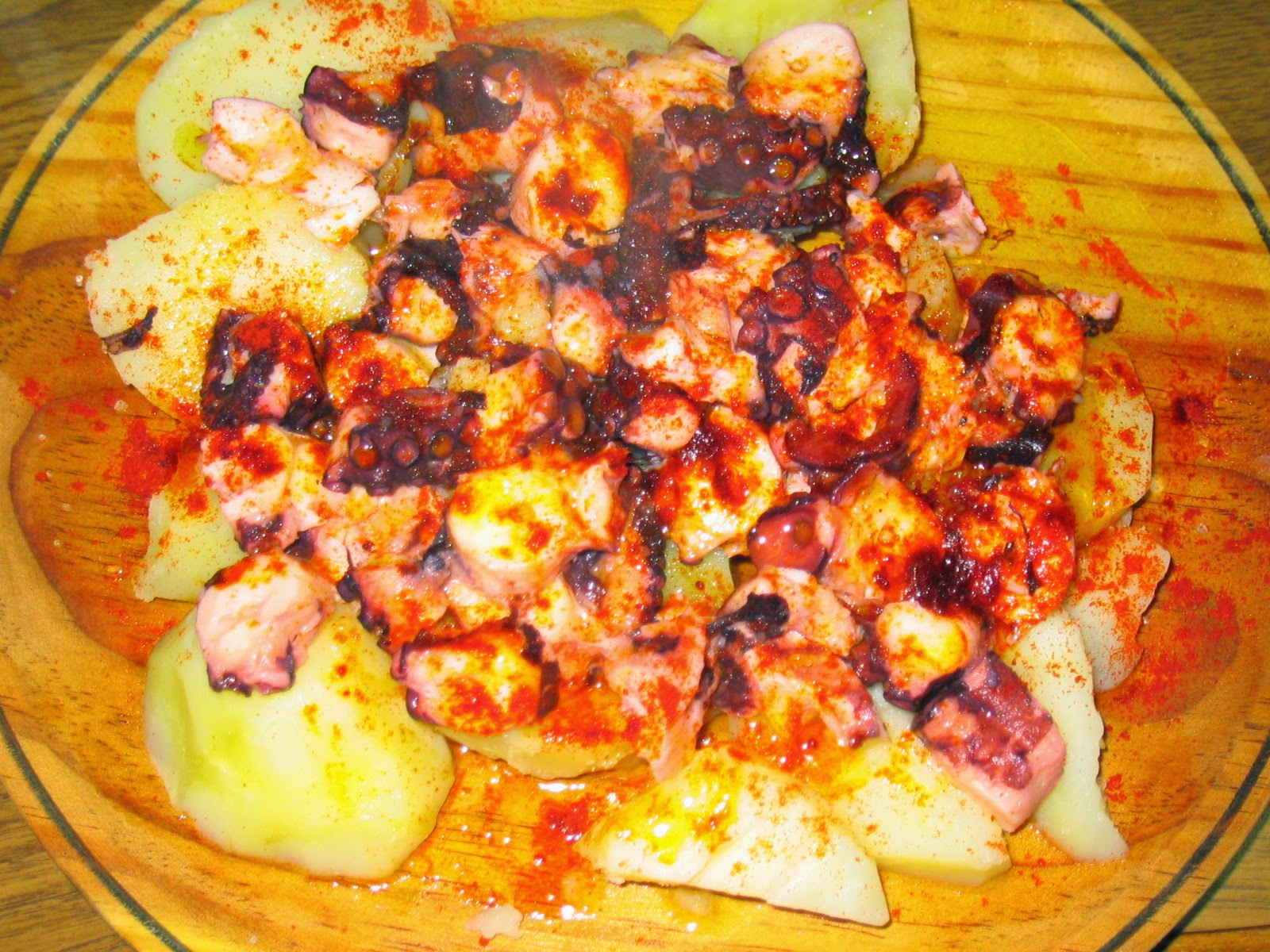 El rincón de Mundín: LOS CEFALÓPODOS: EL CALAMAR, LA JIBIA Y EL PULPO