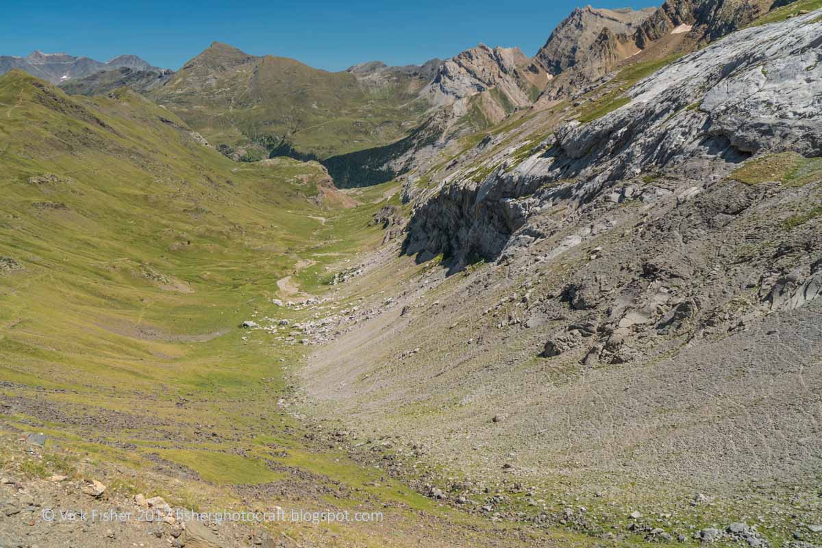 Vick and Jennifer's Travels: Walking to Spain: Hiking La Breche de ...