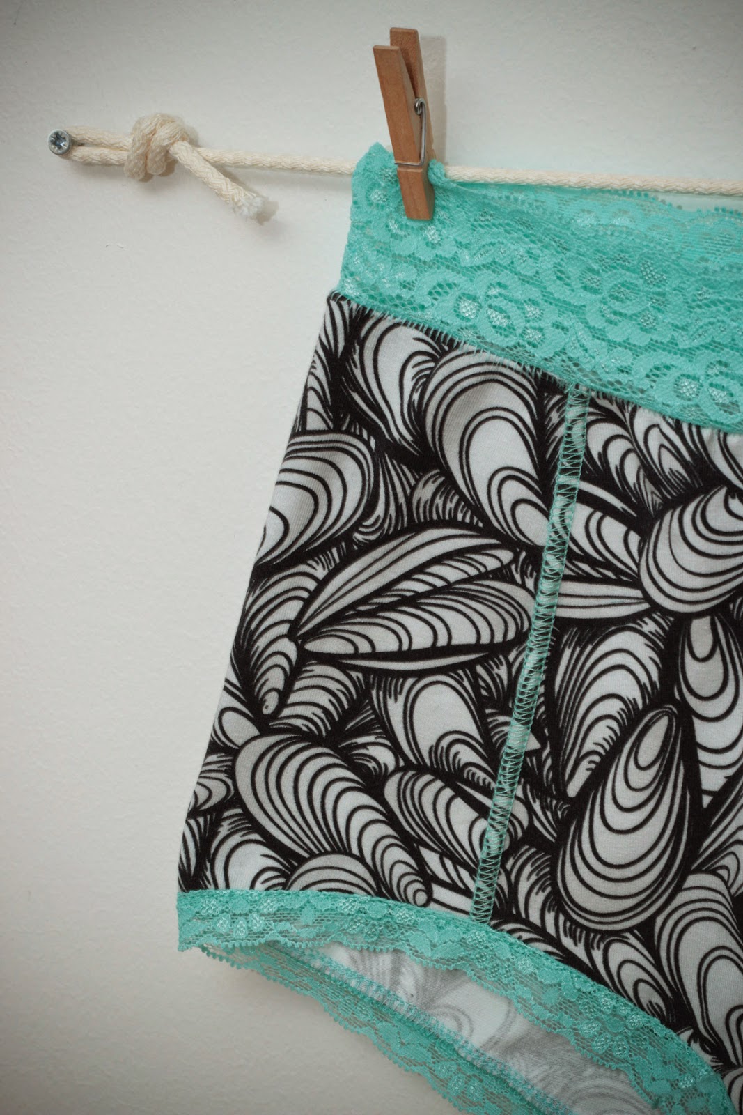 3eXter: Matchande strechspets / Matching lace