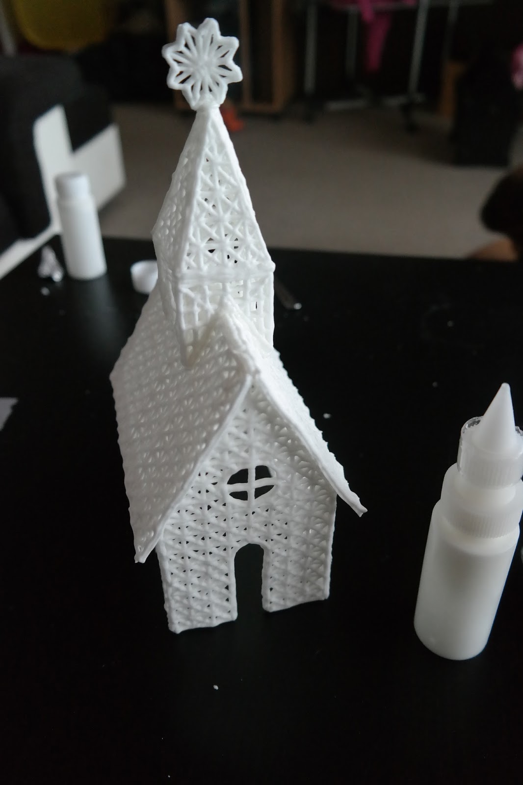 Backdat - 1001 Torte: Kirche aus Royal icing