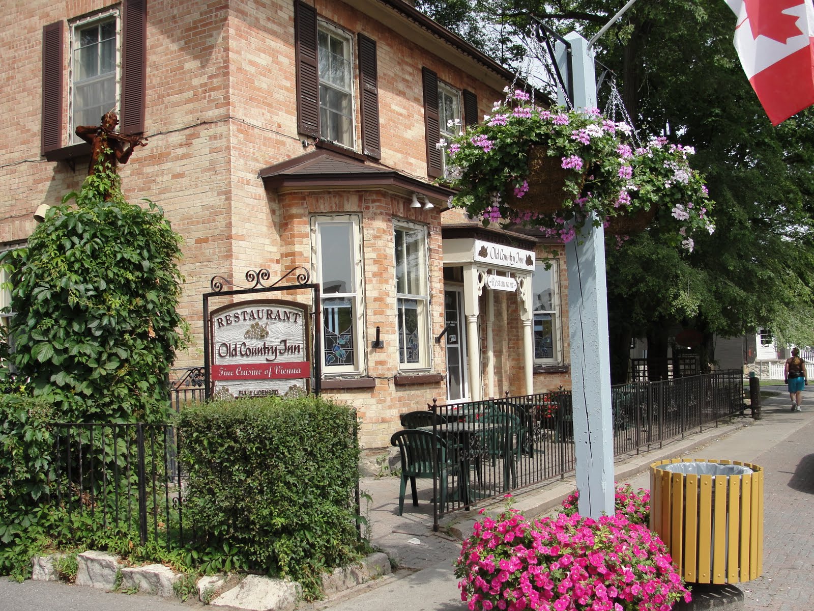 Northern Gaijin 北外人: Restaurant Review: Old Country Inn