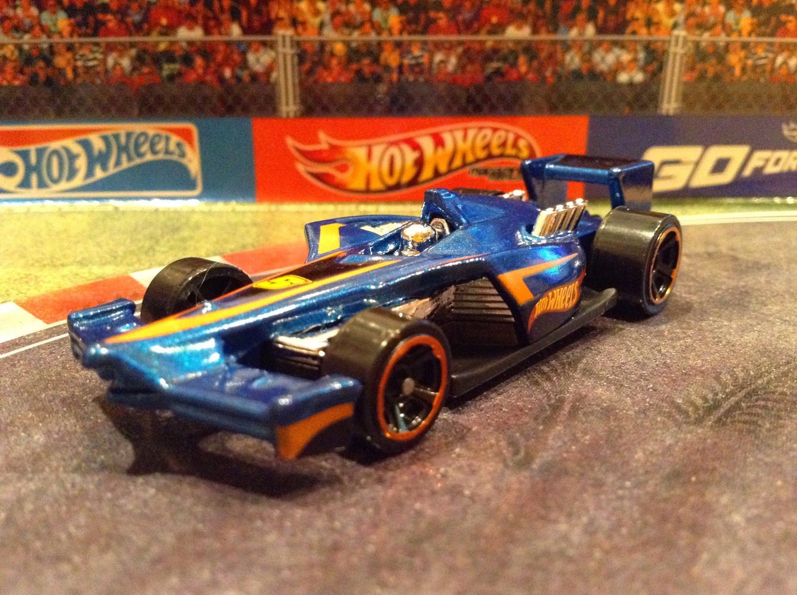 JULIAN'S HOT WHEELS BLOG: GT Hunter & Winning Formula