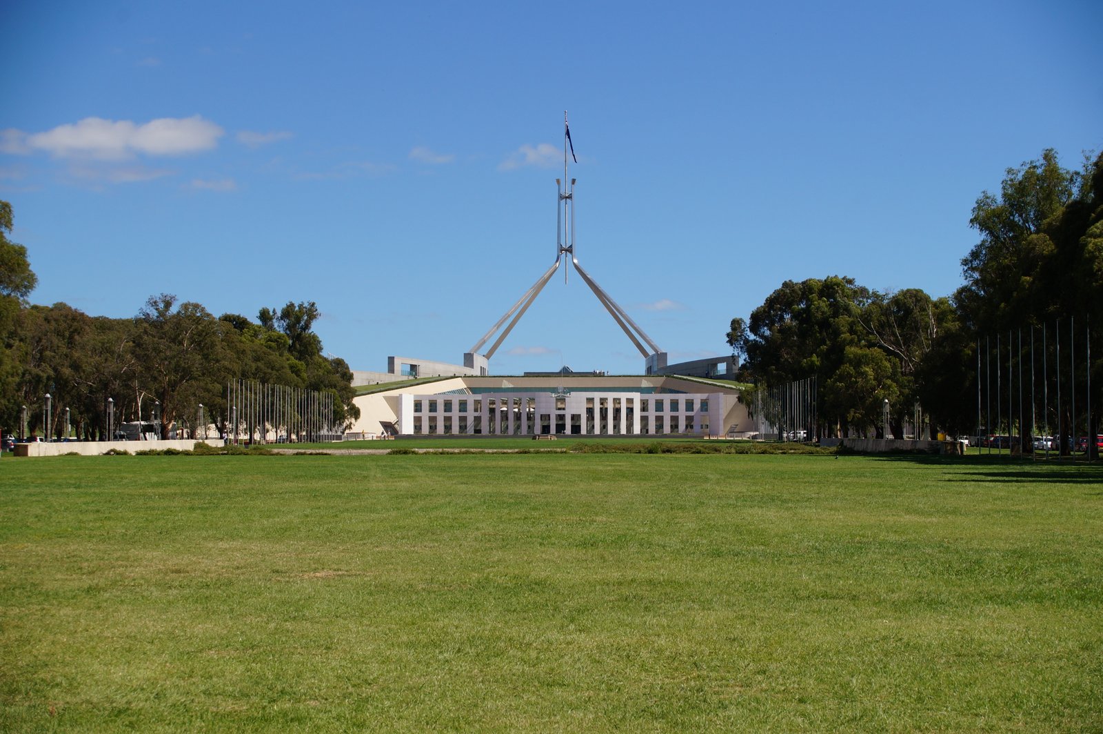 Magi and Sam: Canberra, Australia's Capital City, Old and New ...