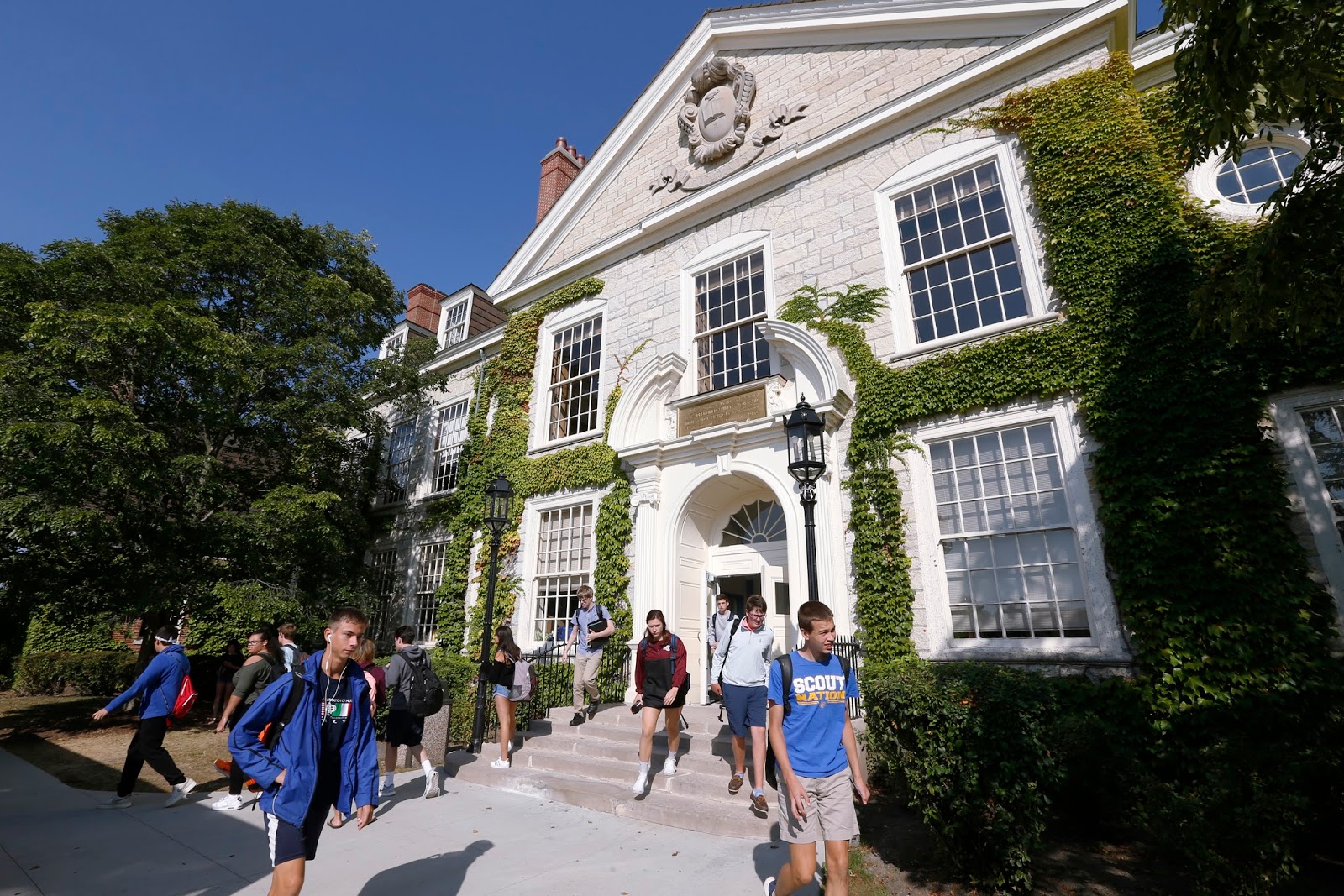 Mark Kodiak Ukena: Architectural Digest Declares Lake Forest HS Most ...