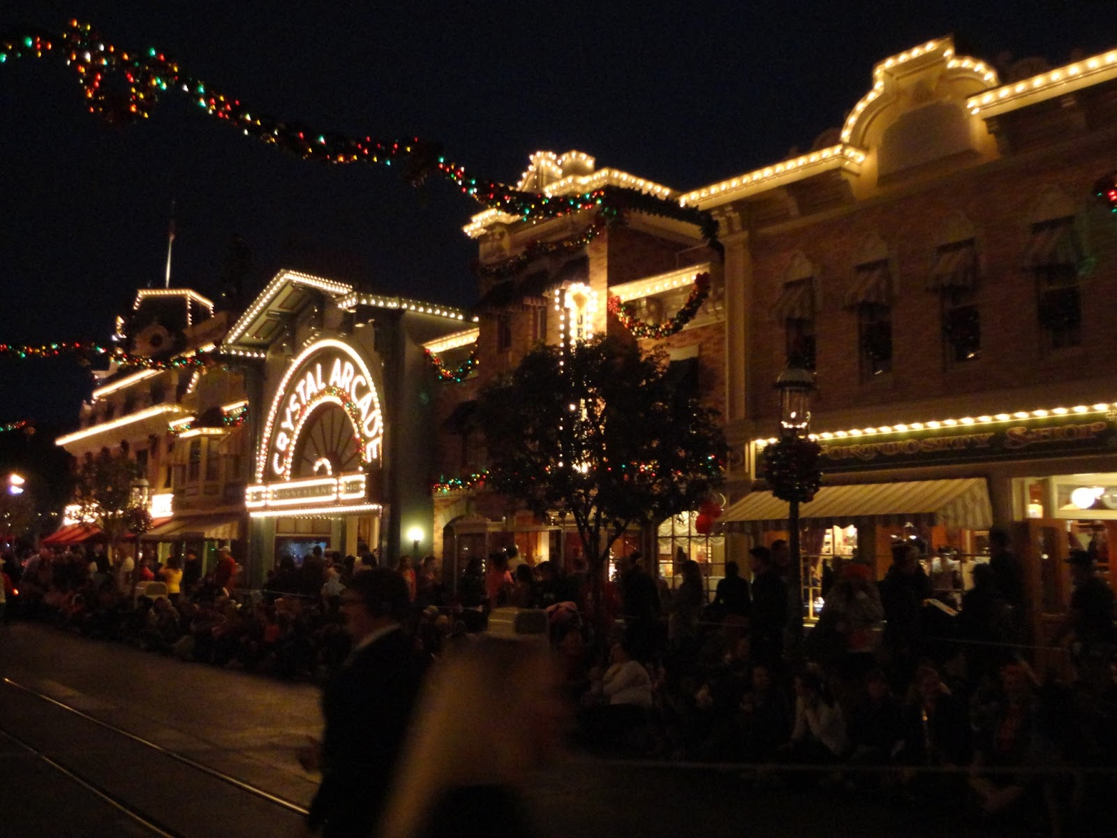 Disneyland: Main Street Crystal Arcade