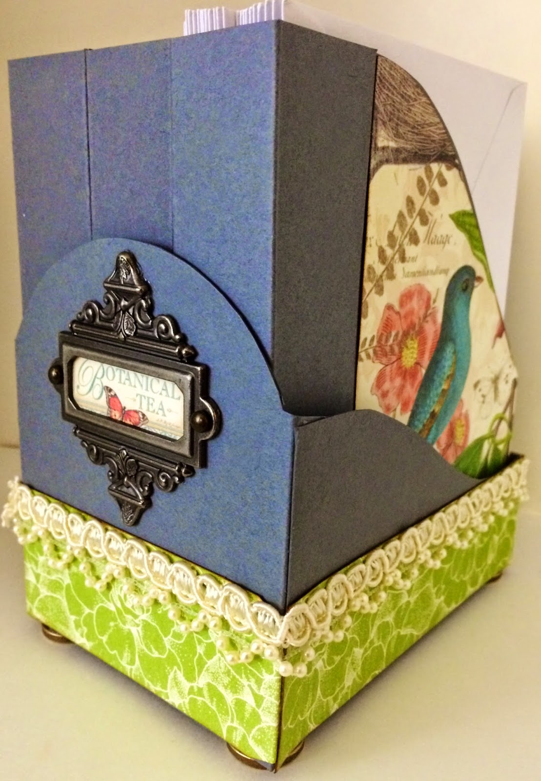 Papercraft Goddess: Fun with foldy stuff!