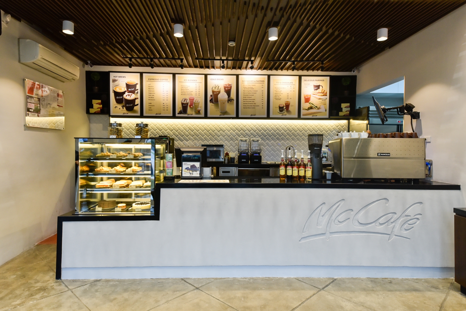 Lemon GreenTea: Perfect food pairings at The new McCafe BGC Arts Center