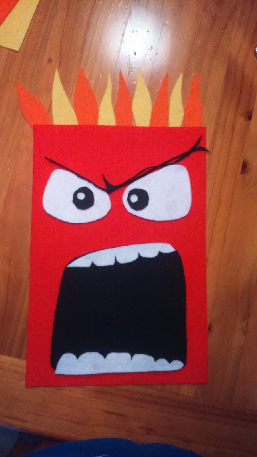 Where the creative things are.: Disfraz furia Inside Out