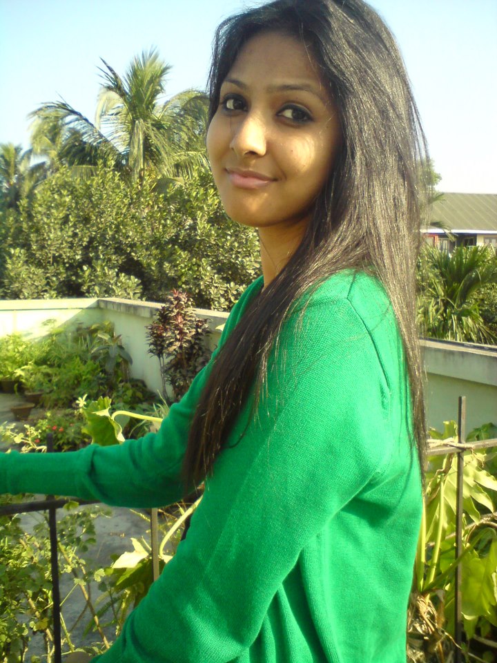 INDIAN GIRLS PHOTO: INDIAN FACEBOOK GIRLS (150+)